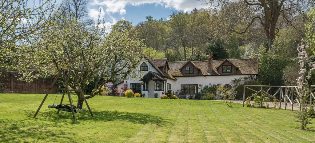 Godalming Road, Hascombe, Godalming... 5 bed link detached house for ...