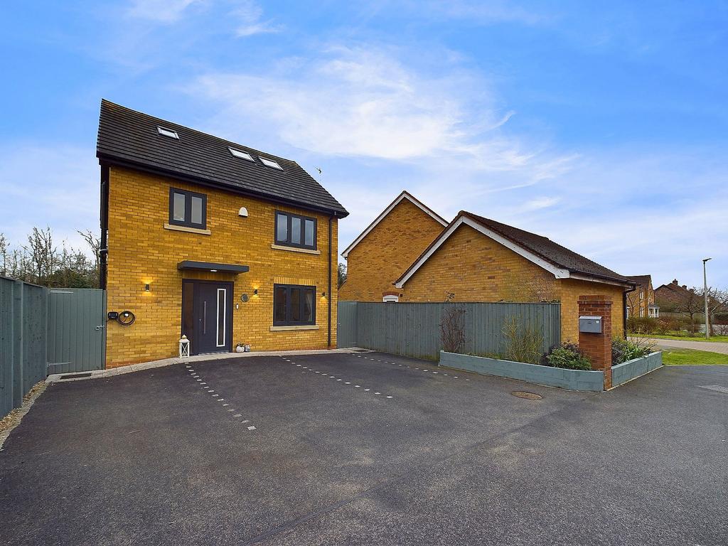 Juniper Court, Chester, CH2 4 bed detached house - £525,000