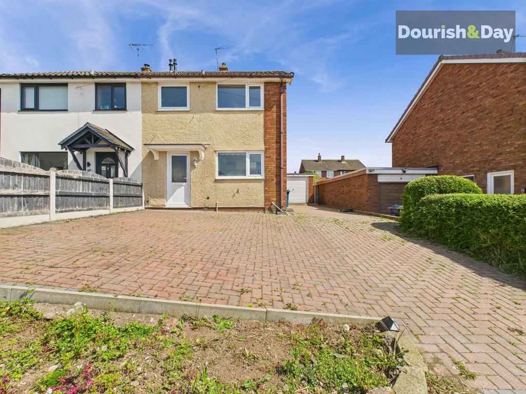 Tudor Rise, Stafford ST16 3 bed semi-detached house - £950 pcm (£219 pw)