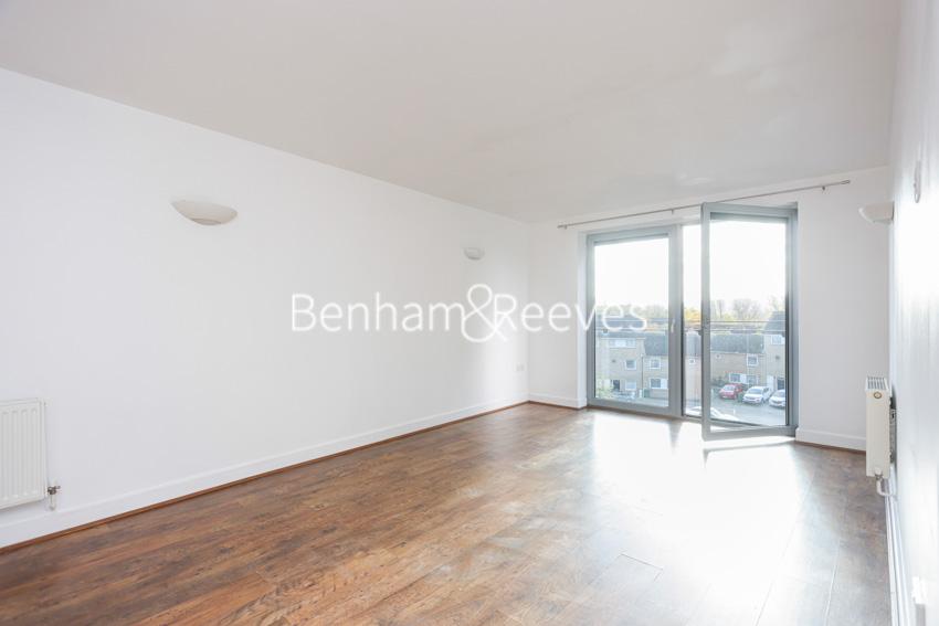 Tideslea Path, Woolwich SE28 2 bed apartment to rent - £1,800 pcm (£415 pw)