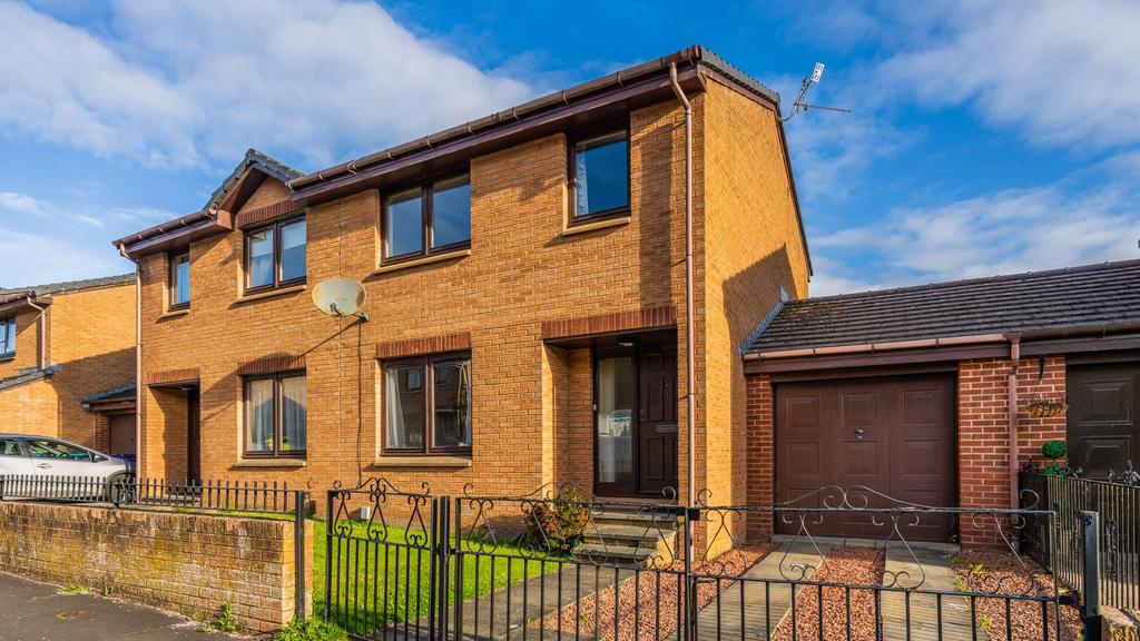 111 Ardencraig Drive, Castlemilk... 3 bed link detached house - £139,000