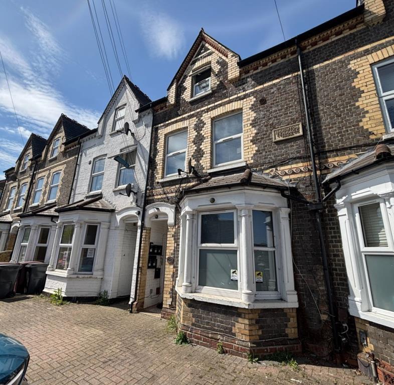 Whitley Street, Reading, RG2 Studio - £800 pcm (£185 pw)