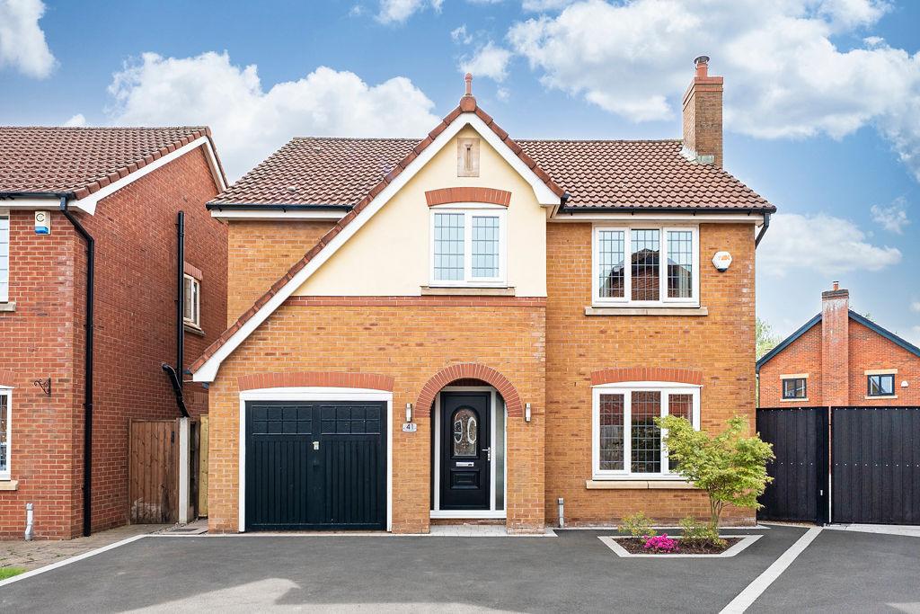 Glossop Way, WN2 4 bed detached house for sale - £375,000