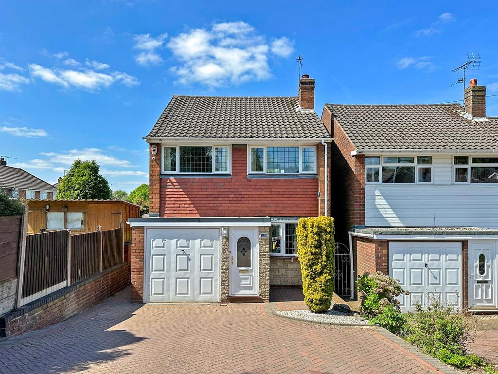 Hamilton Close, Dudley, DY3 3 bed detached house for sale - £314,950