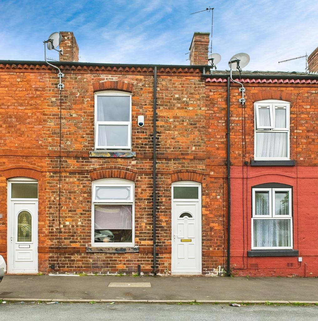 Northumberland Street, Whelley... 2 bed terraced house - £105,000