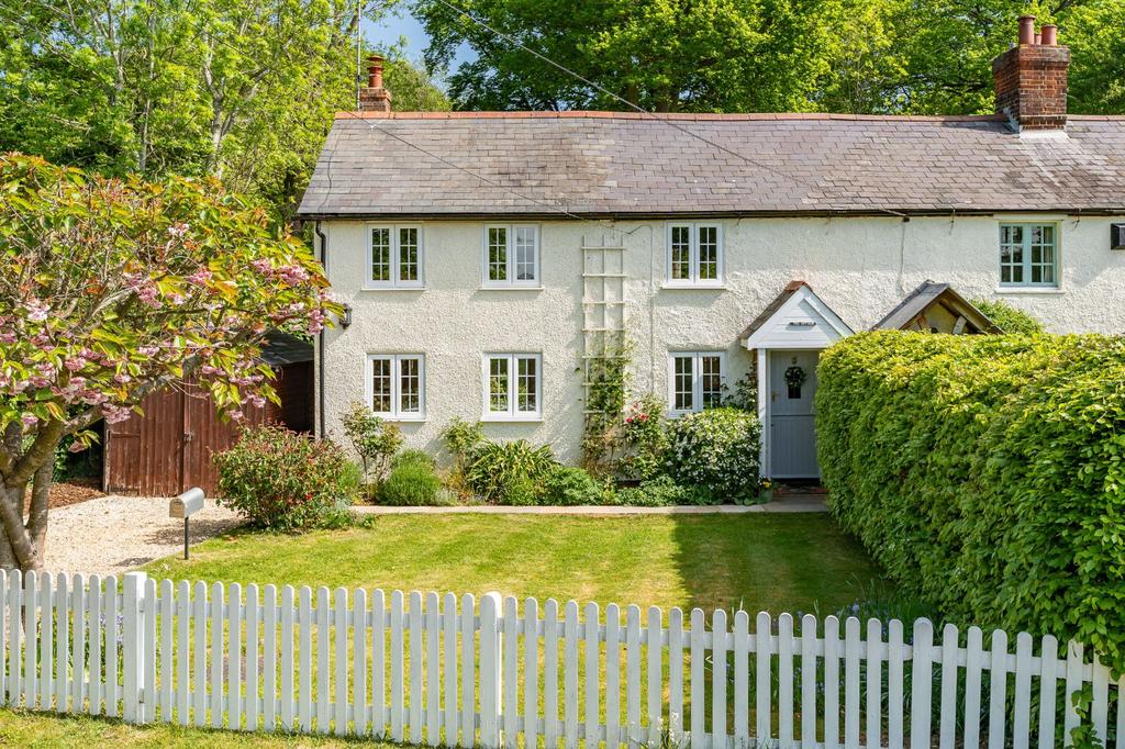 Rabley Heath, Welwyn, Hertfordshire, AL6 3 bed semi-detached house for ...