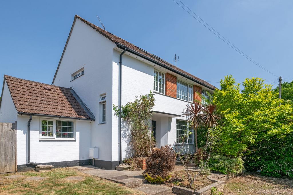 Rowan Close, Reigate, RH2 3 bed semi-detached house for sale - £550,000