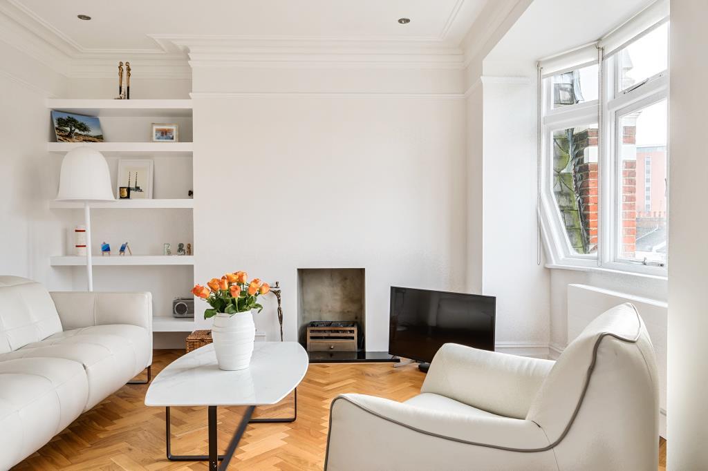 St. Marys Terrace, Little Venice, W2 2 bed apartment - £4,250 pcm (£981 pw)