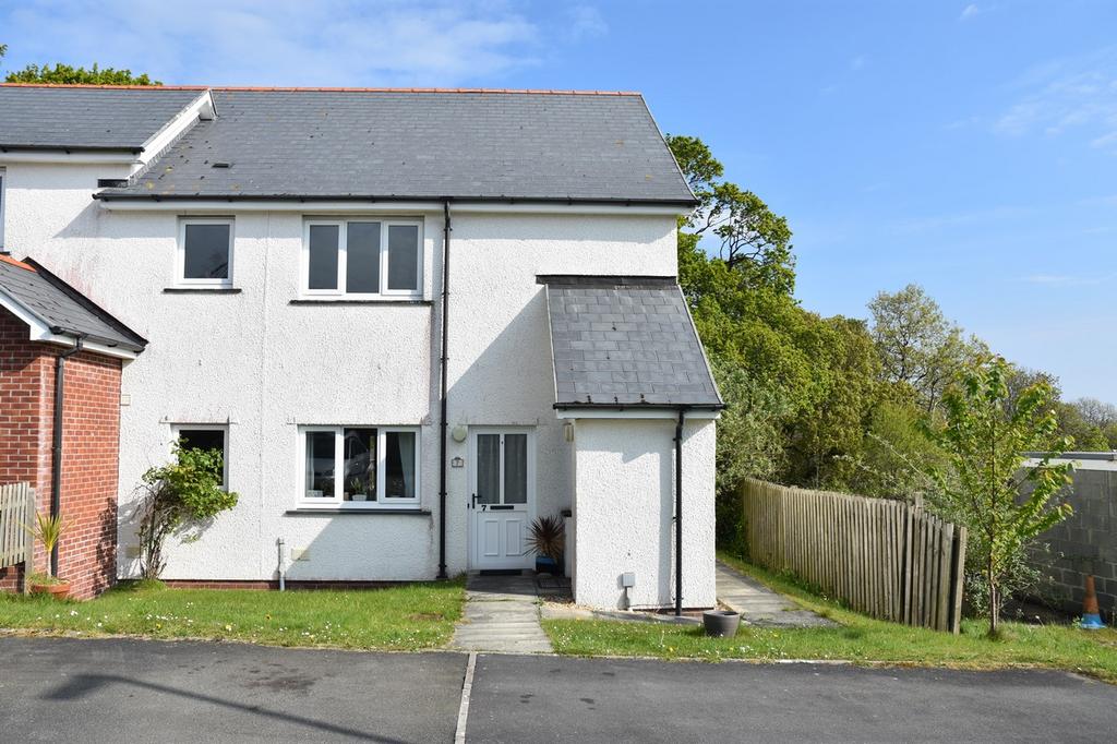 8 Clos Y Fferm, Aberporth 2 bed flat - £630 pcm (£145 pw)