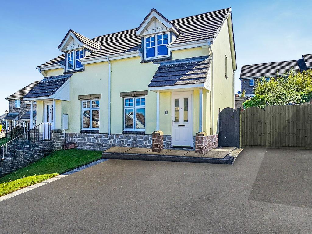 Park Fenton, Liskeard PL14 2 bed semi-detached house - £175,000