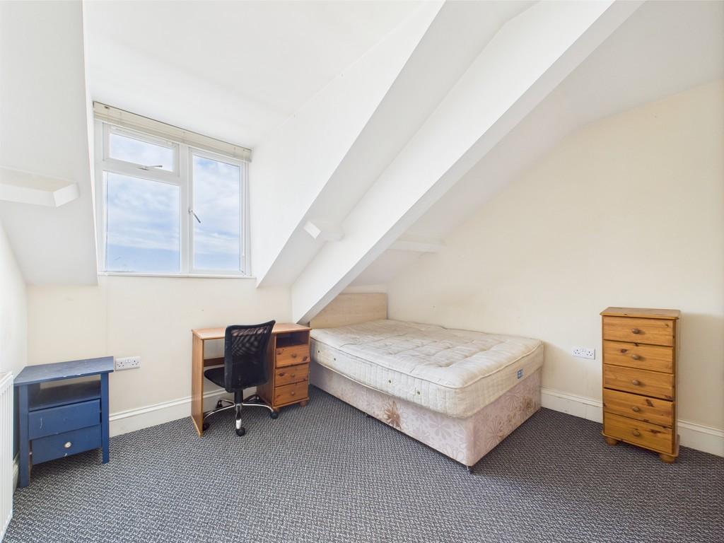Mutley Plain, Plymouth PL4 House share to rent - £425 pcm (£98 pw)