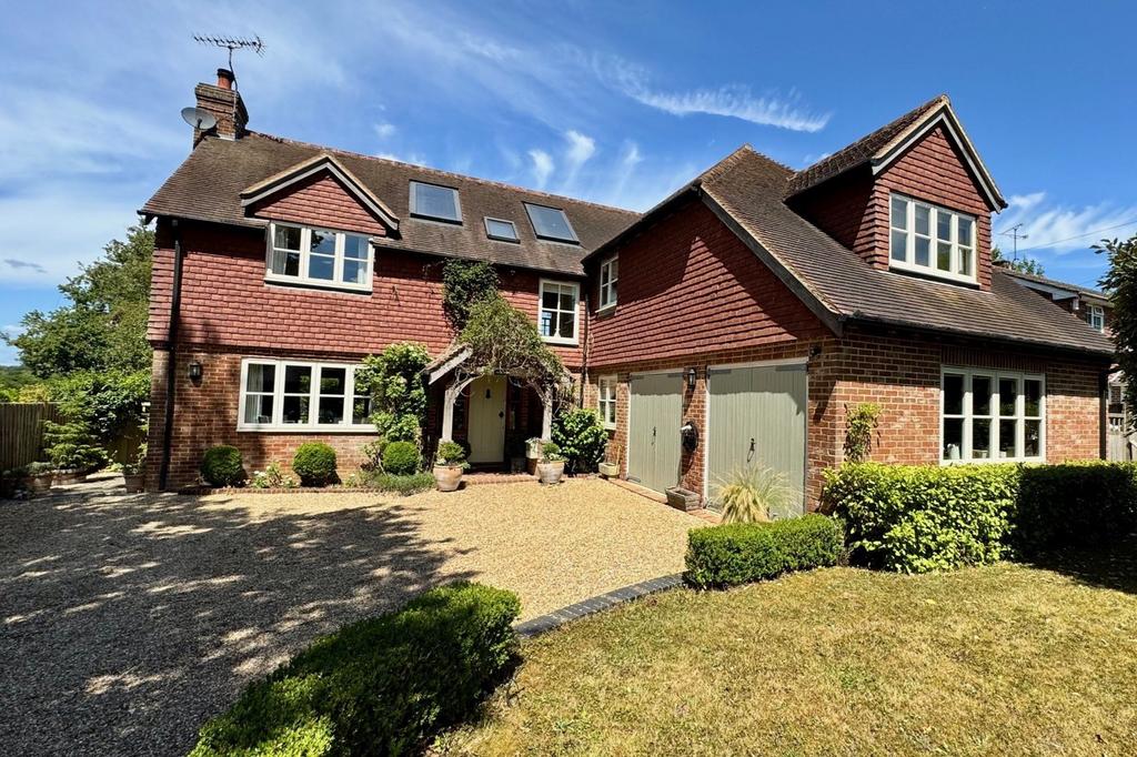 Copsale Road, Maplehurst, RH13 5 bed detached house for sale - £1,375,000
