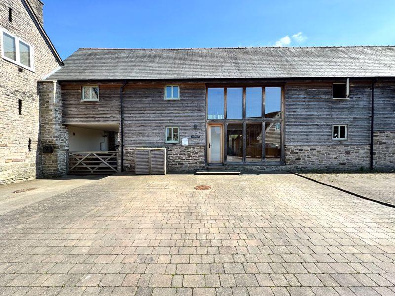 Threshing Barn, Hereford 3 bed terraced house - £1,400 pcm (£323 pw)