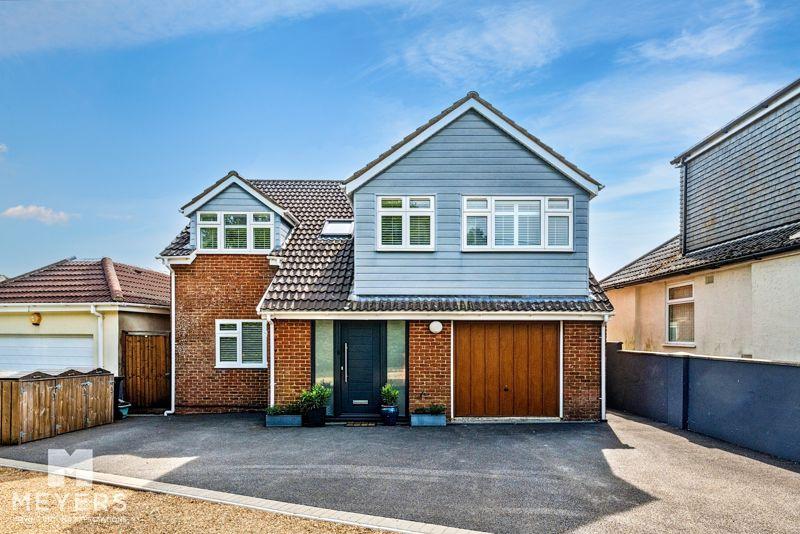 Wareham Road, Corfe Mullen, BH21 5 bed detached house for sale - £650,000