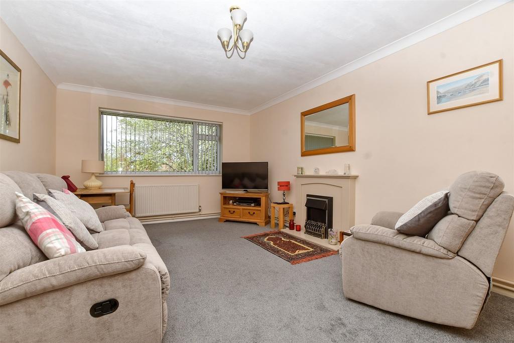 Nork Way, Banstead SM7 2 bed maisonette for sale - £264,500