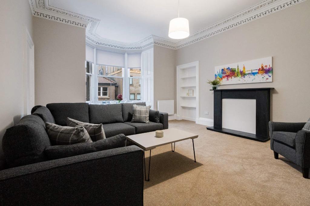 Bernard Terrace, Edinburgh, EH8 5 bed flat - £4,170 pcm (£962 pw)