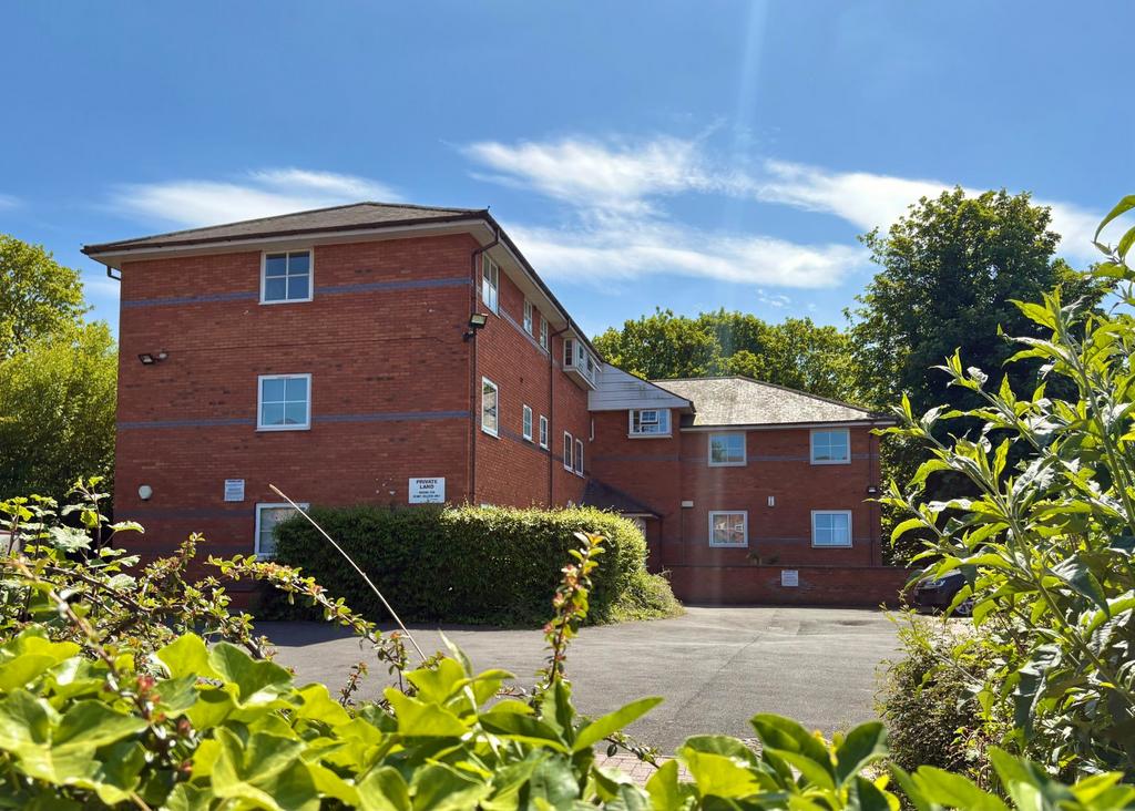 Berkeley Court, Kelso Street, Leeds, LS2 2 bed flat - £900 pcm (£208 pw)