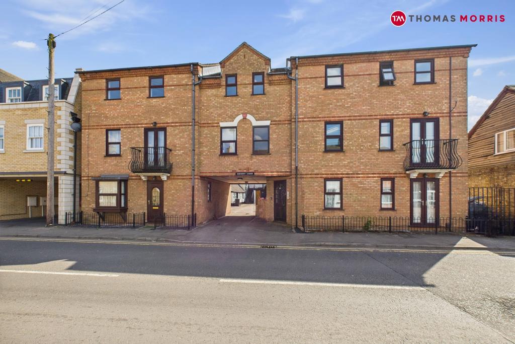 Church Street, Biggleswade SG18 2 bed apartment for sale - £180,000