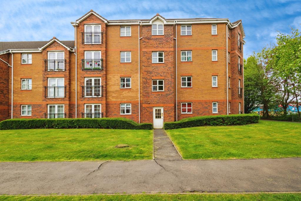 Canavan Court, Stirlingshire FK2 2 bed flat - £115,000