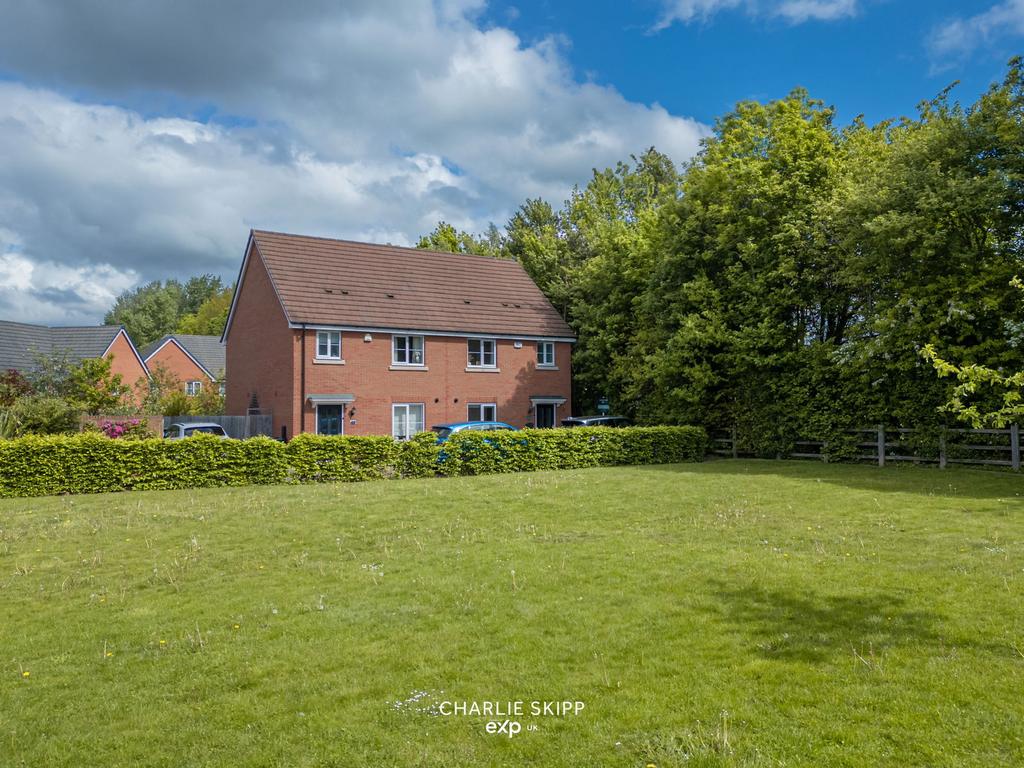 Horsfall Drive, Sutton Coldfield B76 3 bed semi-detached house - £365,000