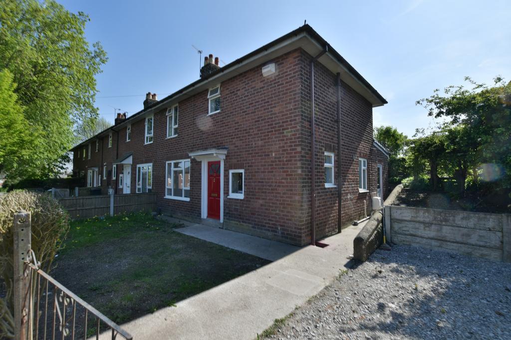Connor Crescent, Wrexham, LL13 3 bed end of terrace house - £950 pcm (£ ...