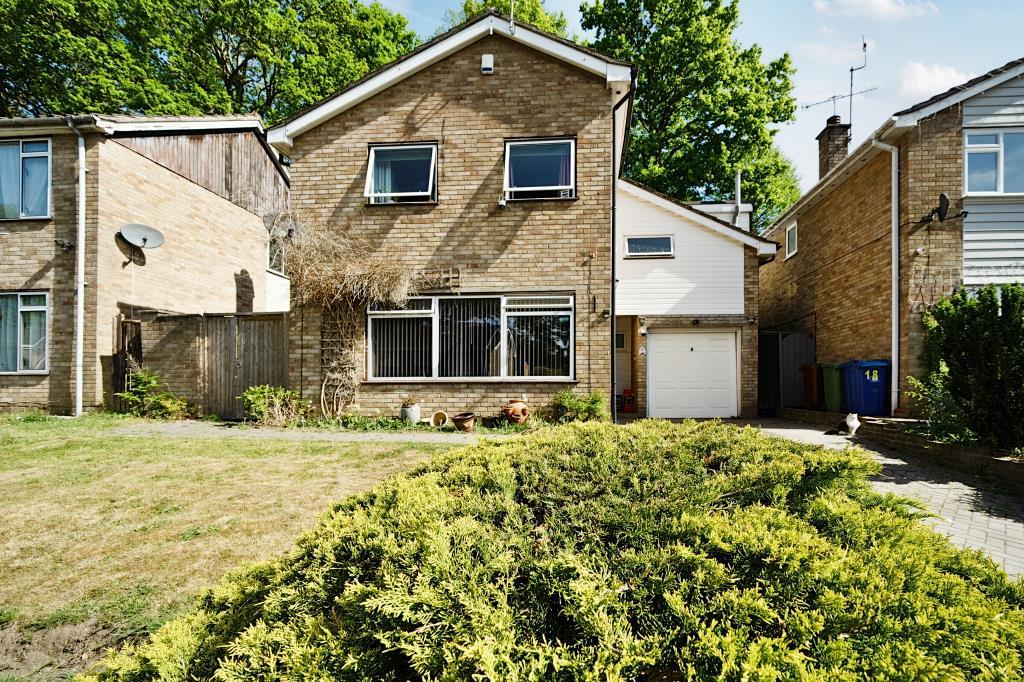 Sandhurst, Berkshire, GU47 4 bed detached house - £600,000