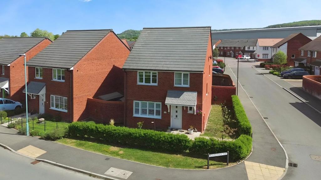 Rowbotham Way, Great Oldbury, GL10 3GW 4 bed detached house for sale ...