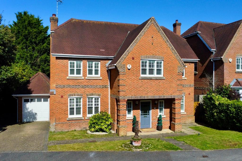 Hope Fountain, CAMBERLEY GU15 5 bed detached house for sale - £900,000