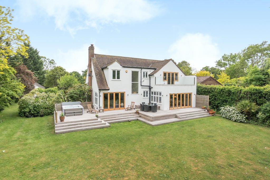 Hamm Court, Weybridge, KT13 4 bed detached house for sale - £2,000,000