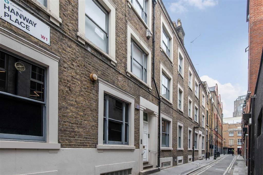 Hanway Place, London W1T 3 bed flat to rent - £3,900 pcm (£900 pw)