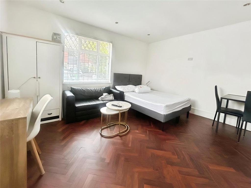 Salisbury Road, Carshalton SM5 1 bed flat to rent - £1,300 pcm (£300 pw)