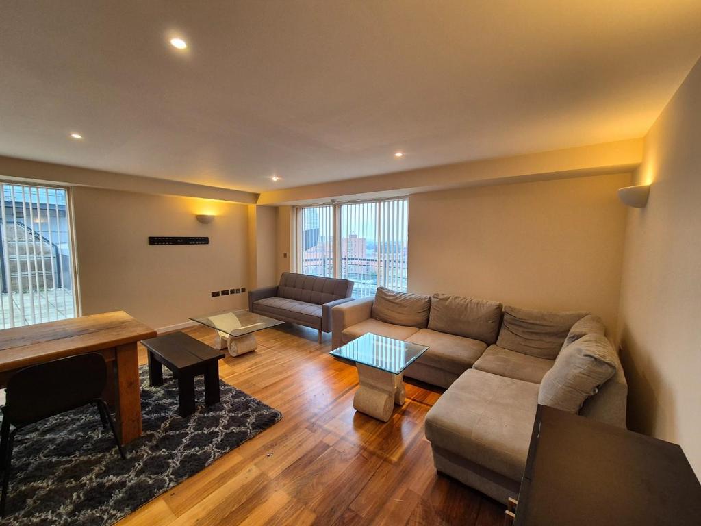 Whitehall Waterfront, Riverside Way... 2 bed flat - £1,300 pcm (£300 pw)