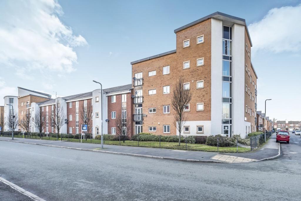 Hunts Cross, Liverpool L24 2 bed flat - £90,000