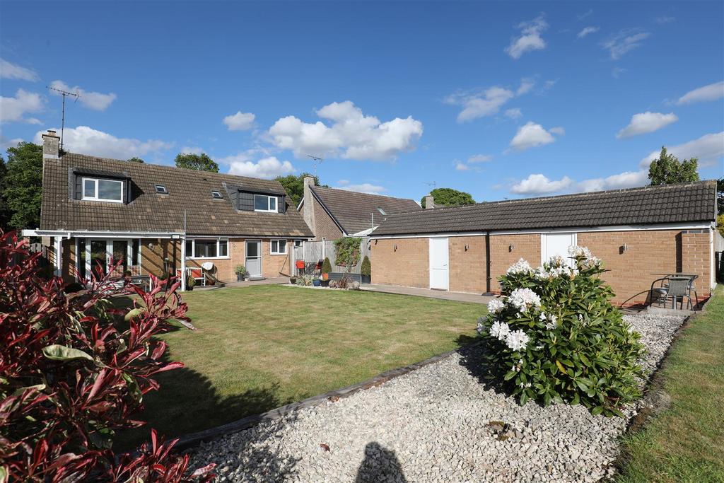 The Coppice, Barnby Moor 4 bed detached bungalow for sale - £450,000