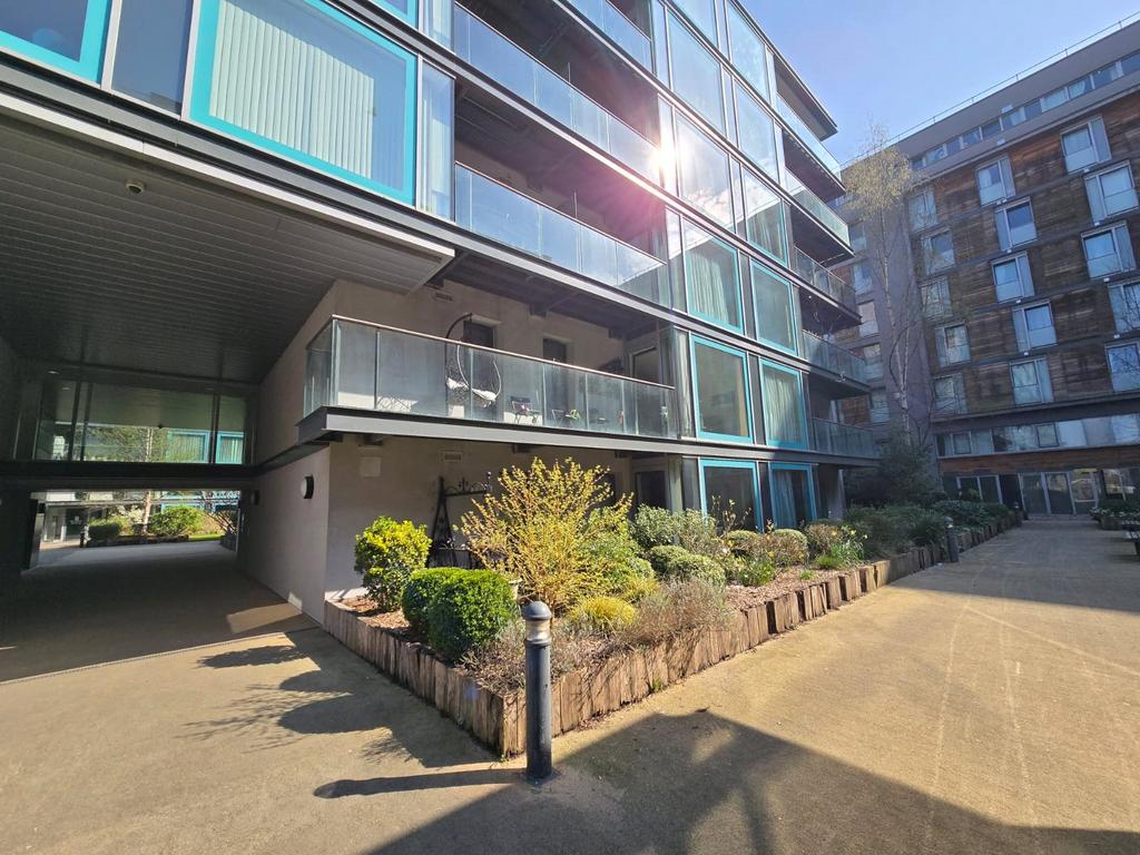 Cardinal Building, Station Road... 2 bed apartment for sale - £335,000