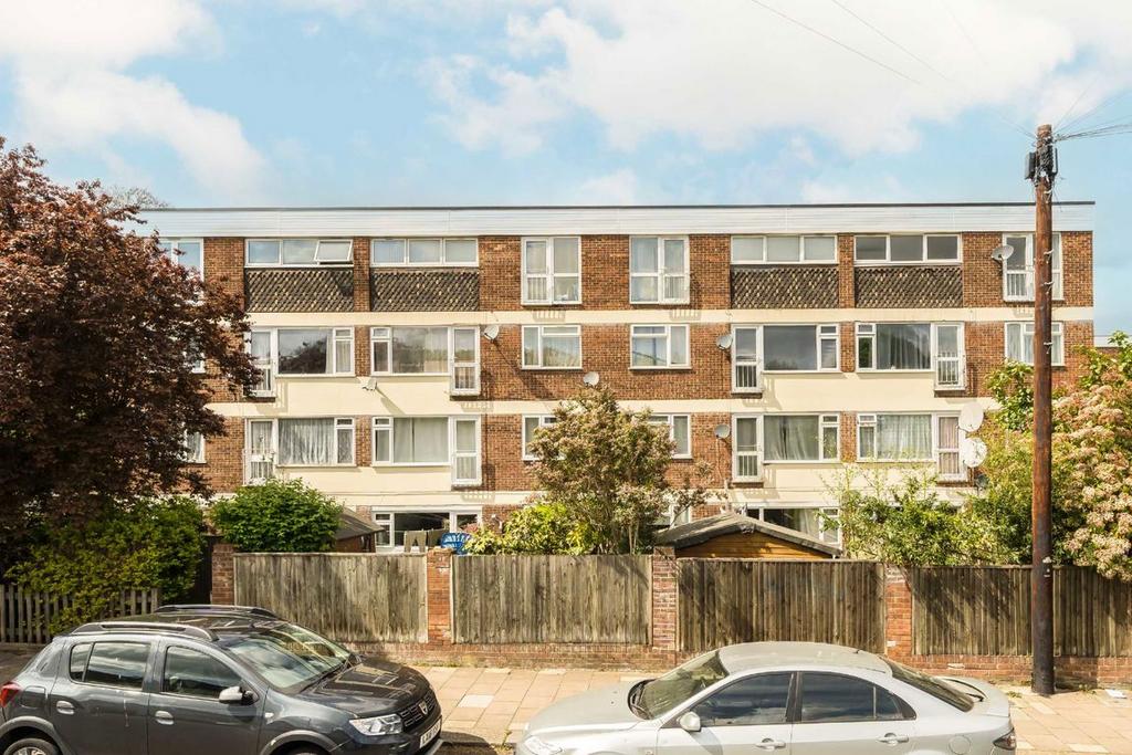 Beechcroft Close, London SW16 Studio - £210,000