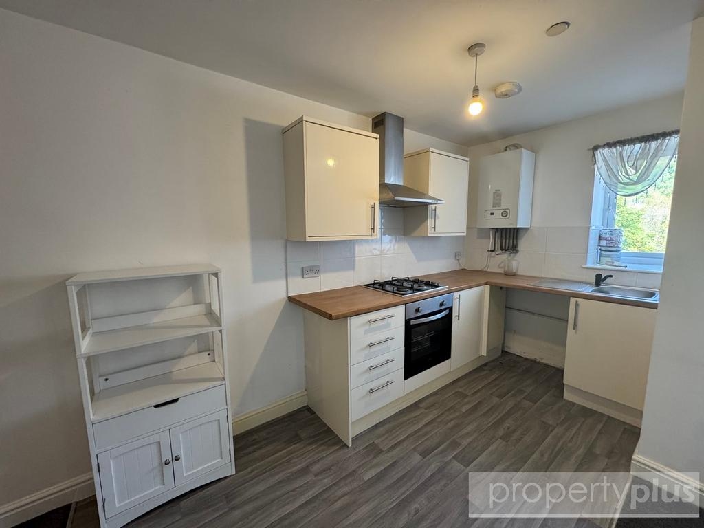 Dunraven Street Tonypandy - Tonypandy 2 bed flat - £550 pcm (£127 pw)