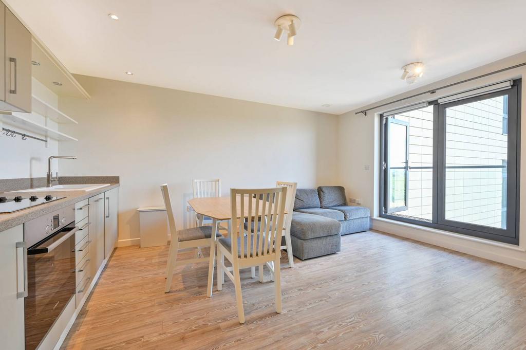 Guildford Road, GU22, Woking, GU22 1 bed flat - £230,000
