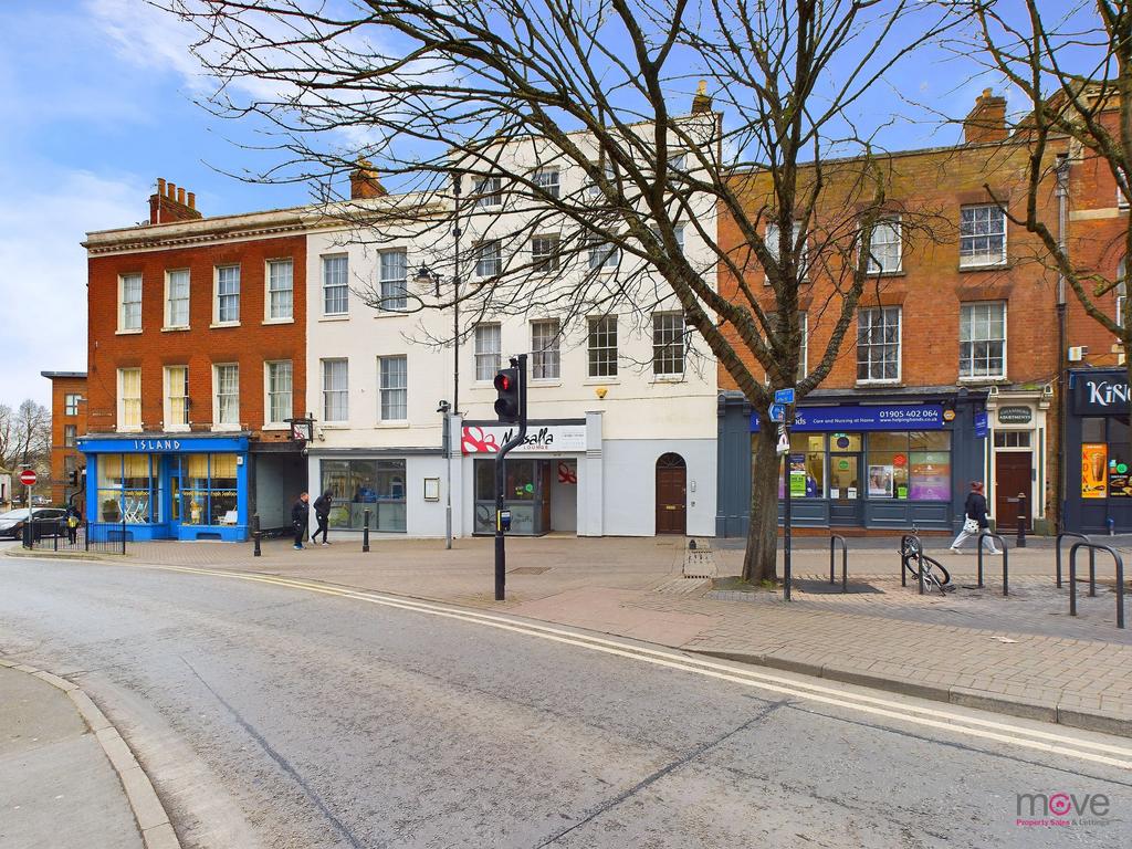 Broad Street, Worcester WR1 2 bed apartment - £950 pcm (£219 pw)