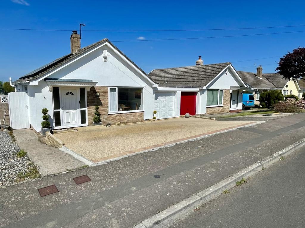 Crossmead, Bridgwater, TA7 2 bed detached bungalow for sale - £268,450