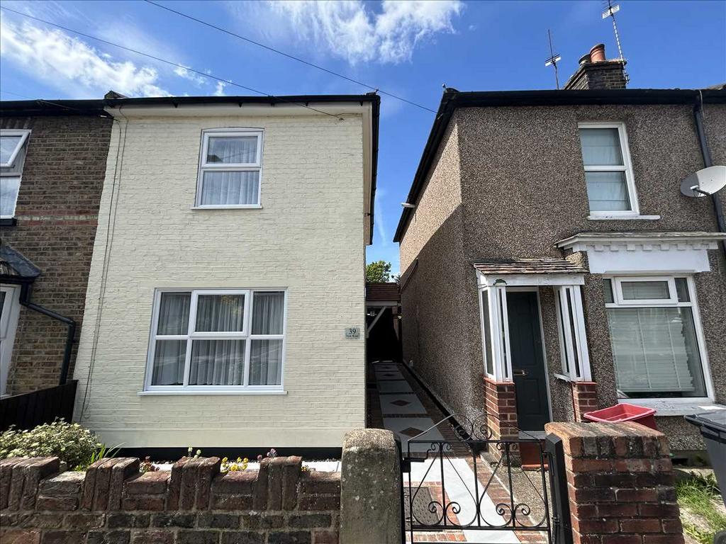 New Road, Bedfont, Bedfont 2 bed semi-detached house for sale - £422,500