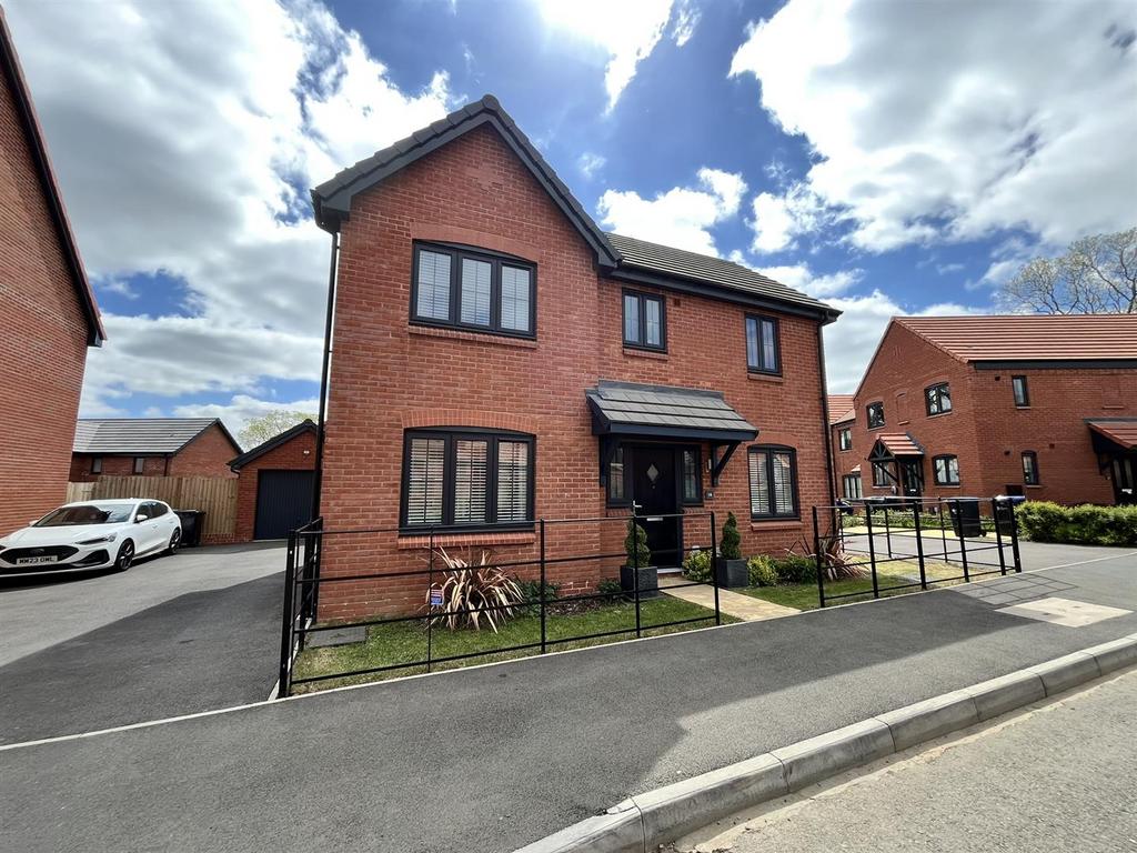 Linden way, Daventry 3 bed house for sale - £390,000