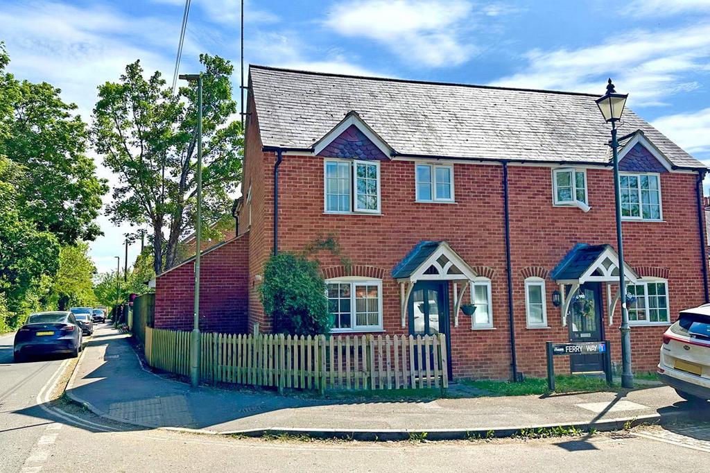 Ferry Way, Cholsey OX10 2 bed semi-detached house - £415,000