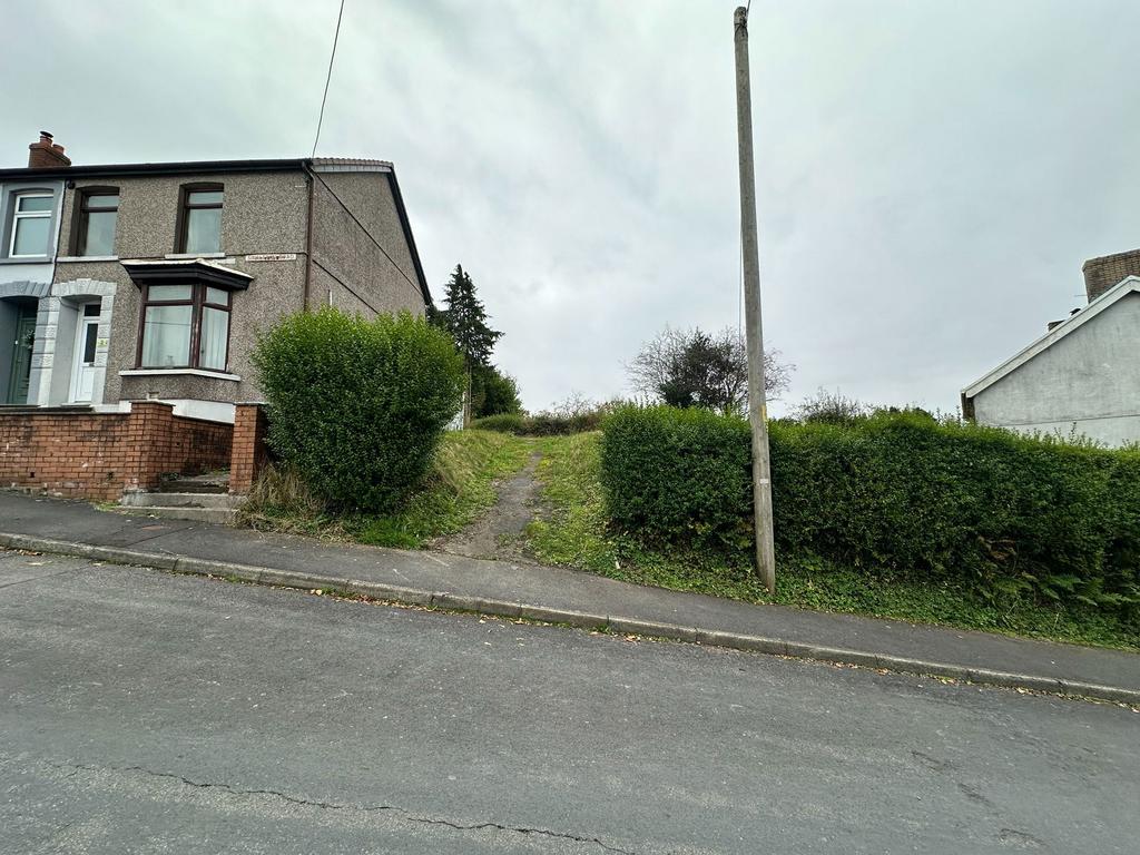Singleton Road, Upper Tumble... 3 bed semi-detached house - £129,950
