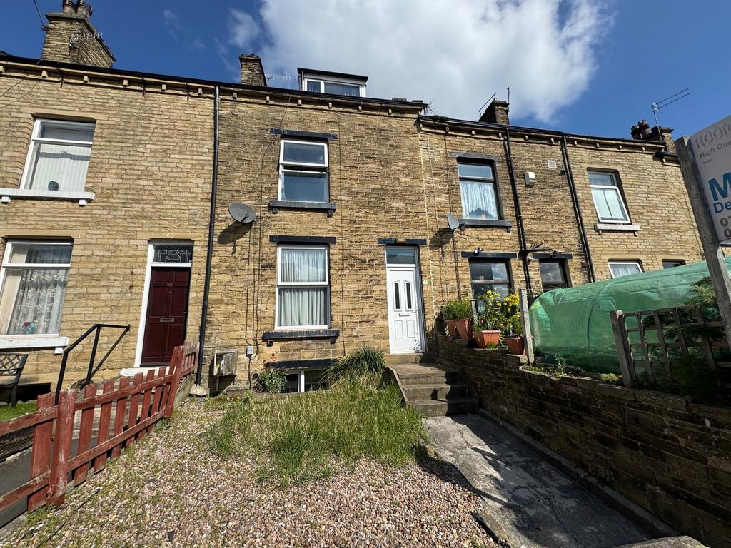 Alexandra Road, Shipley, BD18 4 bed terraced house for sale - £237,500