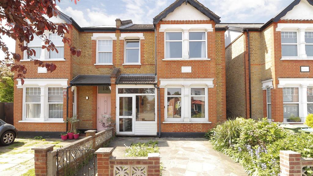 Bercta Road, London SE9 3 bed semi-detached house - £700,000