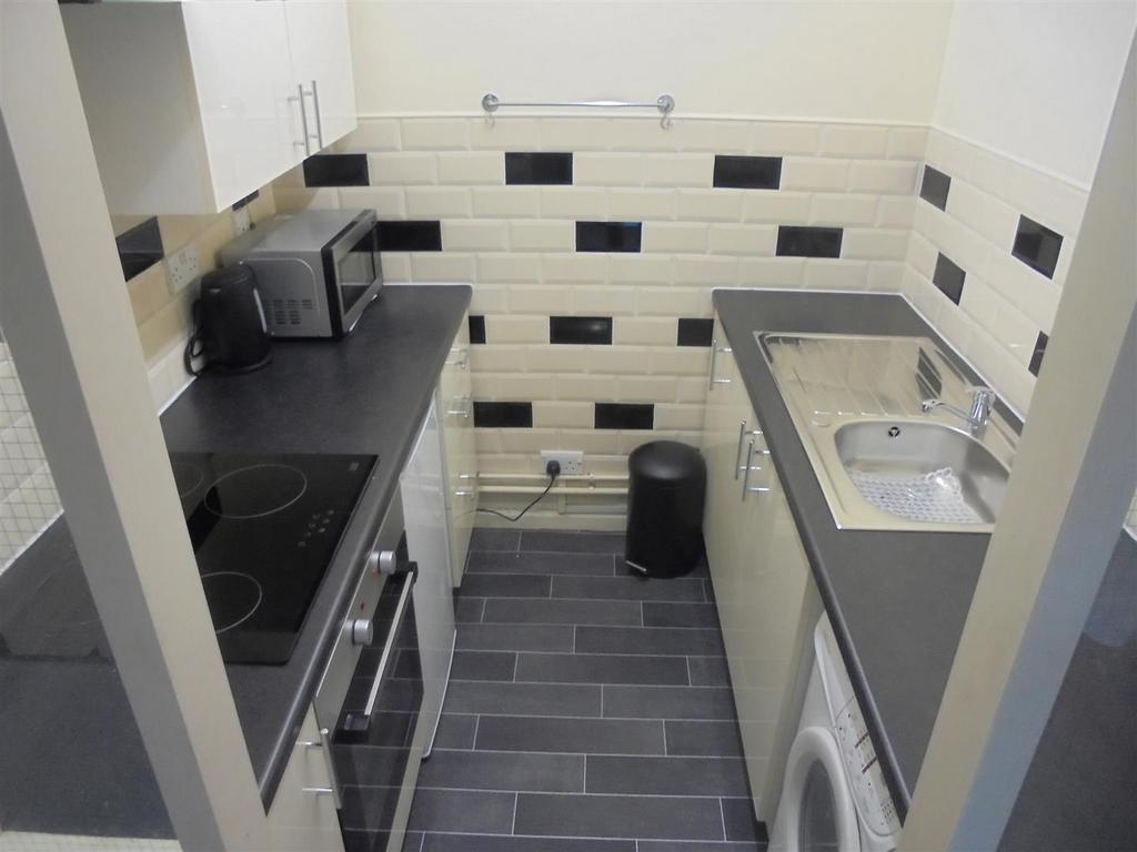 Chantrell Court, Leeds 1 bed apartment to rent - £800 pcm (£185 pw)