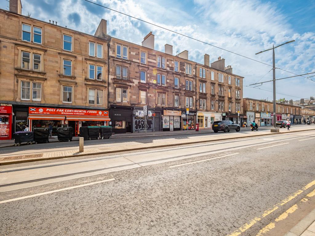 11/9 (3F3) Albert Place, Leith Walk... 2 bed flat for sale - £230,000