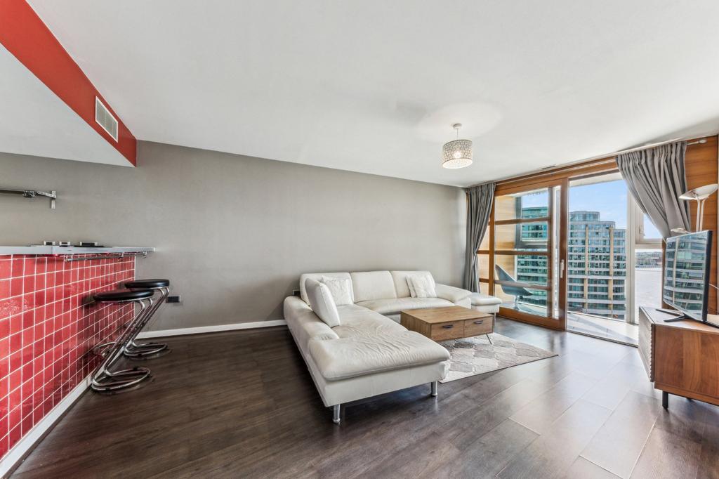 Falcon Wharf, 34 Lombard Road... 1 bed flat to rent - £2,500 pcm (£577 pw)