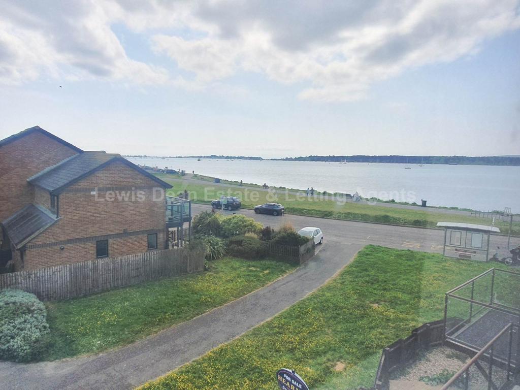 Baiter Park, Poole 3 bed maisonette to rent - £1,495 pcm (£345 pw)